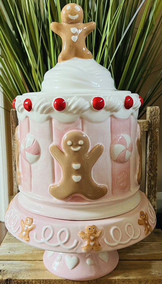 Peppermint & Pine Whipped Cream Gingerbread Heart Canister +Cake Stand ...
