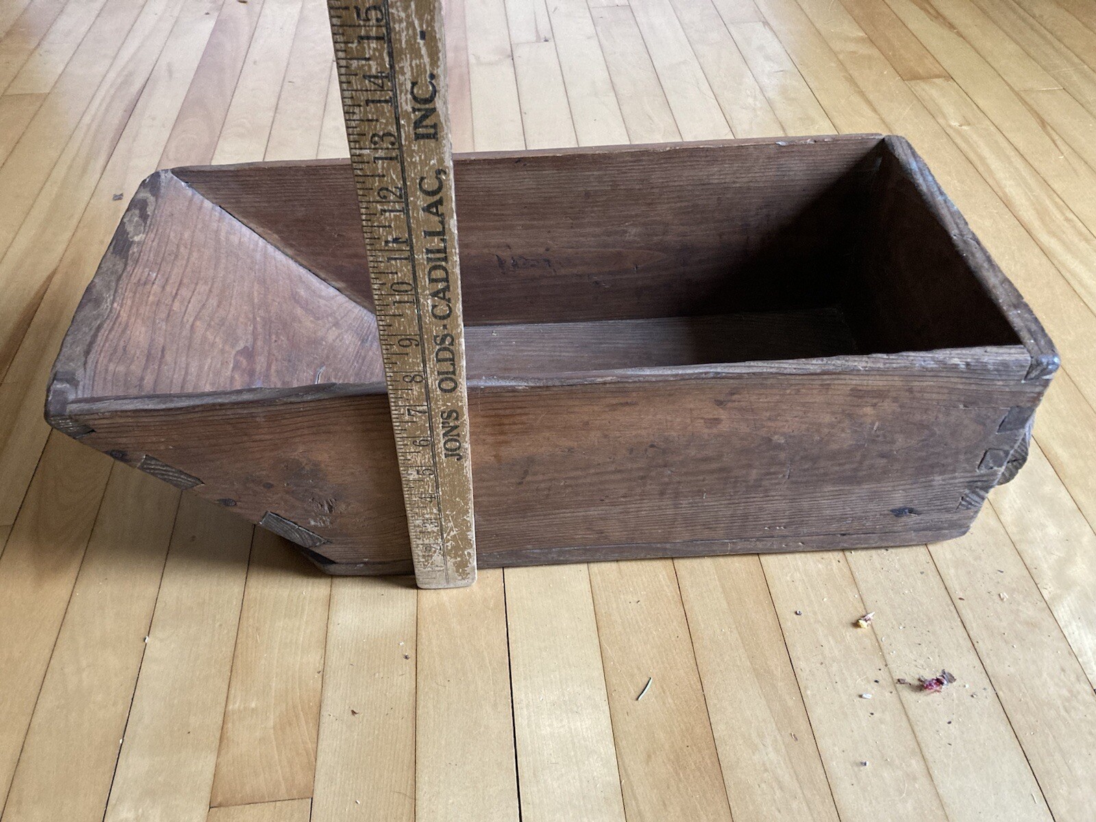 Rare! ANTIQUE 19th C Dovetail Box Wooden Grain Feed Large Scoop Storage ...