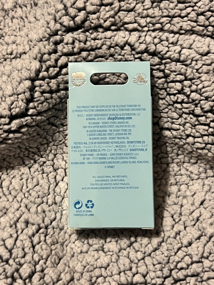 Pin Disney Snowman Happy Holidays Mystery Box Set of 2 Pins Unopened ...