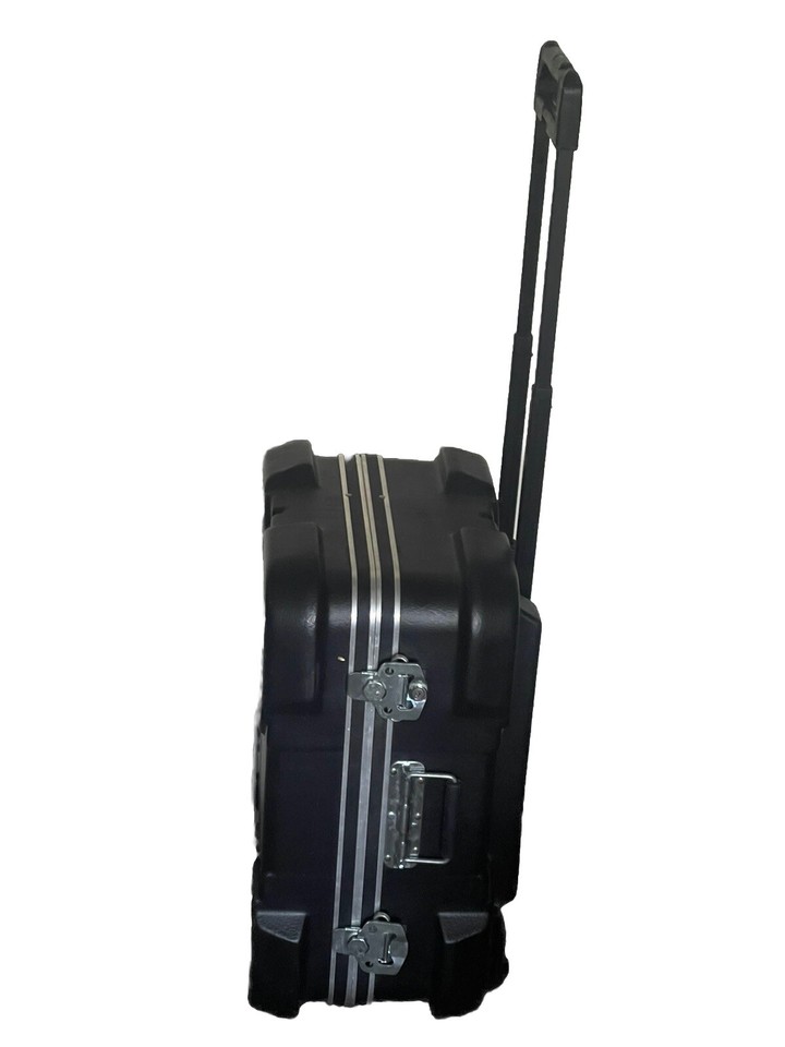 BOXLIGHT CORPORATION ABS Flightcase Wheels & Handle -Projectors/Music ...
