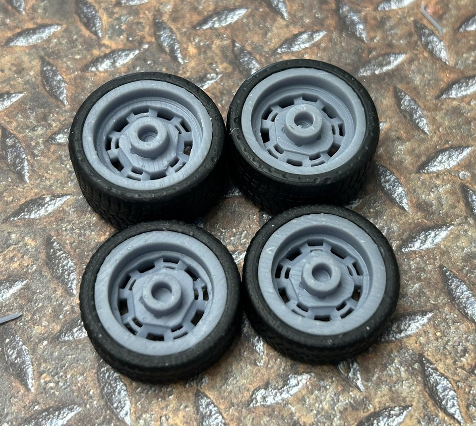 1/24 Scale: 21/20 Inch “DeTomaso Pantera” Wheels W/ Wide Rear Street ...