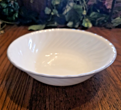 4 Corning Corelle Wisteria Round Vegetable Bowls and 2 platters | eBay