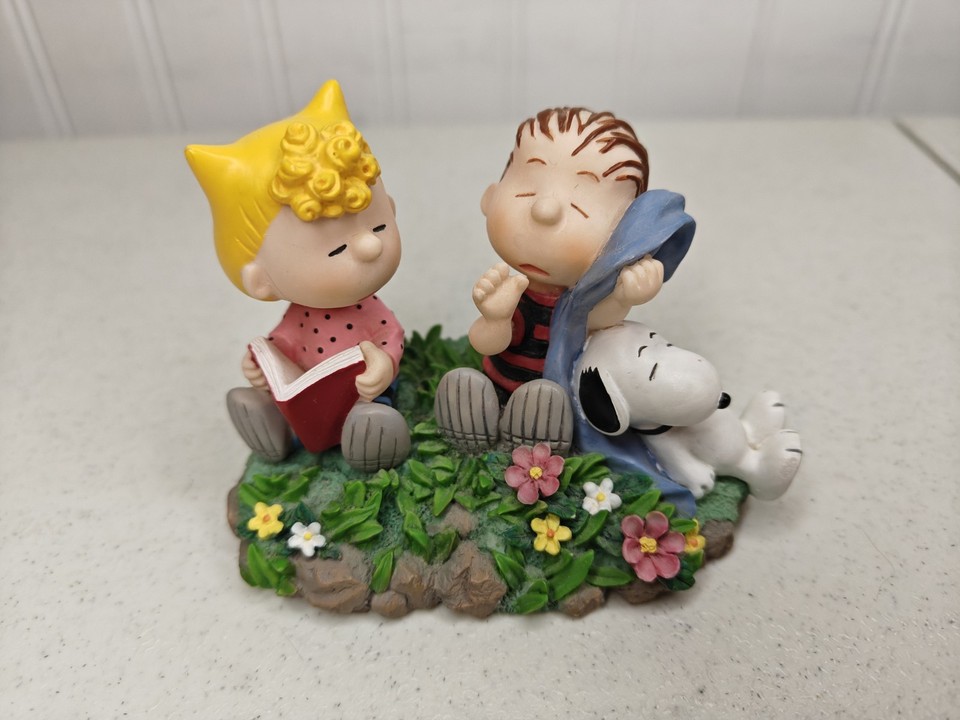 Peanuts Westland Figurine Sally Linus Snoopy #8211 Reading Book Meadow ...