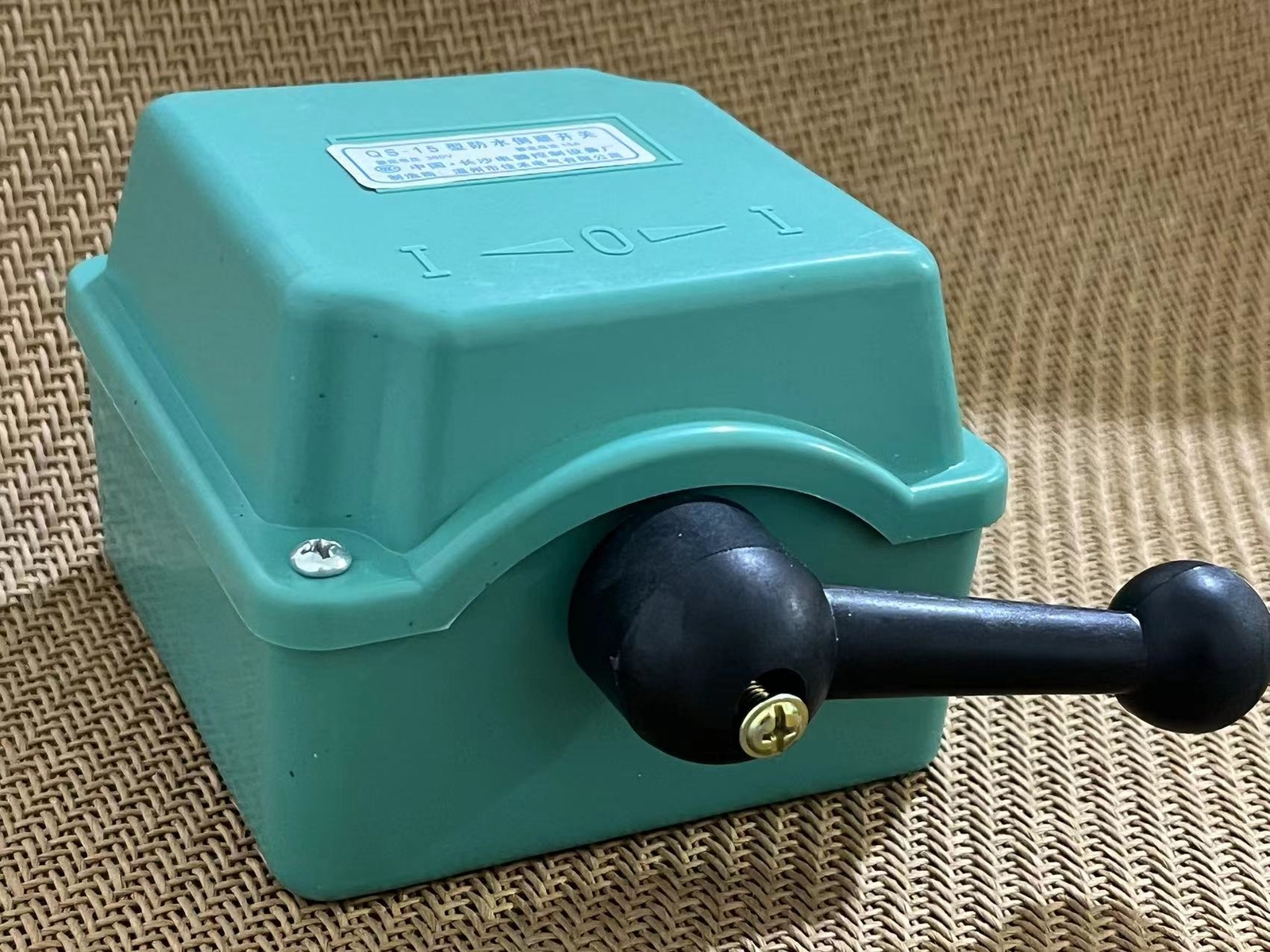 1x Waterproof reverse switch QS-15A forward and reverse switch 220V ...