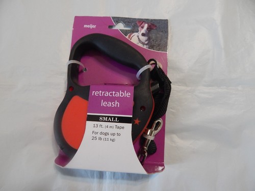 RETRACTABLE LEASH SMALL DOGS UP TO 25 POUNDS | eBay