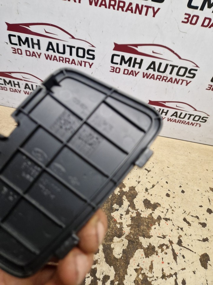 HYUNDAI IX35 REAR TAILGATE BOOT LID CAP DRIVER SIDE 81788-2Y000 2010 ...