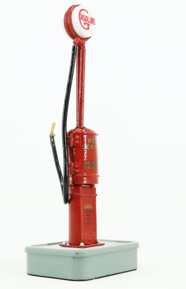 Danbury Mint 1940 Sinclair Wayne & 1912 Bowser Red Sentry Gas Pumps 1: ...