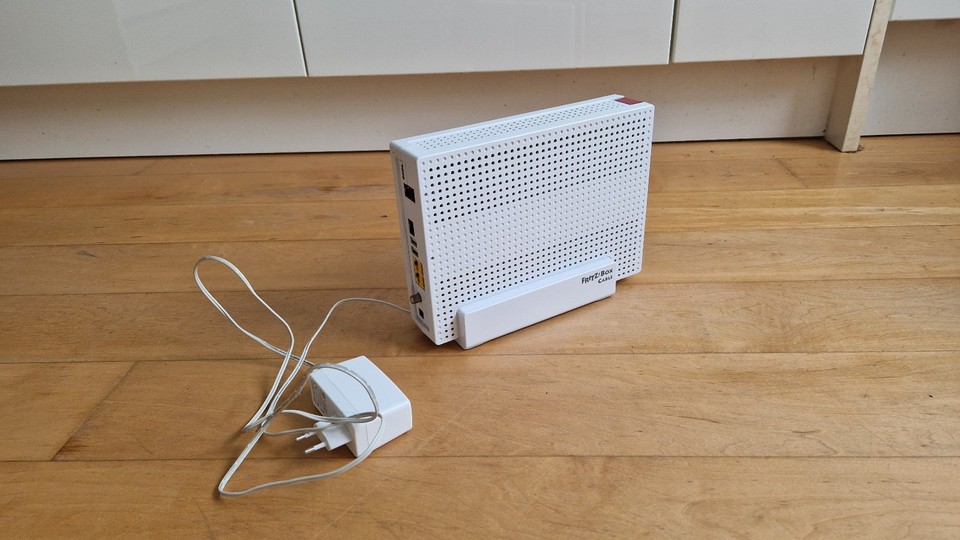 AVM Fritz!Box 6590 Cable (Kabel-Router Internet, WLAN, Mesh, Telefon ...