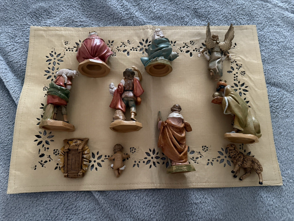 Fontanini Heirloom Nativity 6 Figure Set w. Stable + Kings Micah + 2002 ...