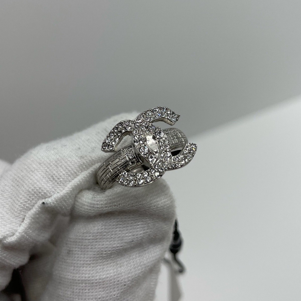 NWT Chanel Classic CC Logo Silver Crystal Metal Ring Size 52 NWT Chanel Classic CC Logo Silver Crystal Metal Ring Size 52