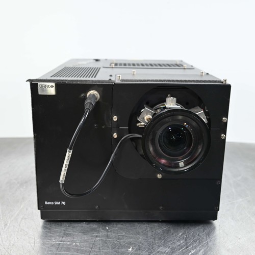 Barco SIM 7Q Simulation Projector QXGA 2048x1536 Resolution | eBay