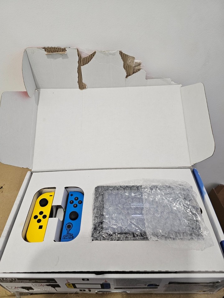 Nintendo Switch Fortnite Edition 32GB Tablet Console V2 Immaculate ...