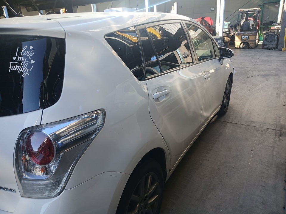 LEFT REAR LIGHT / 1078103 FOR TOYOTA VERSO _R2_ 1.6 D4-D WAR20_ | eBay UK