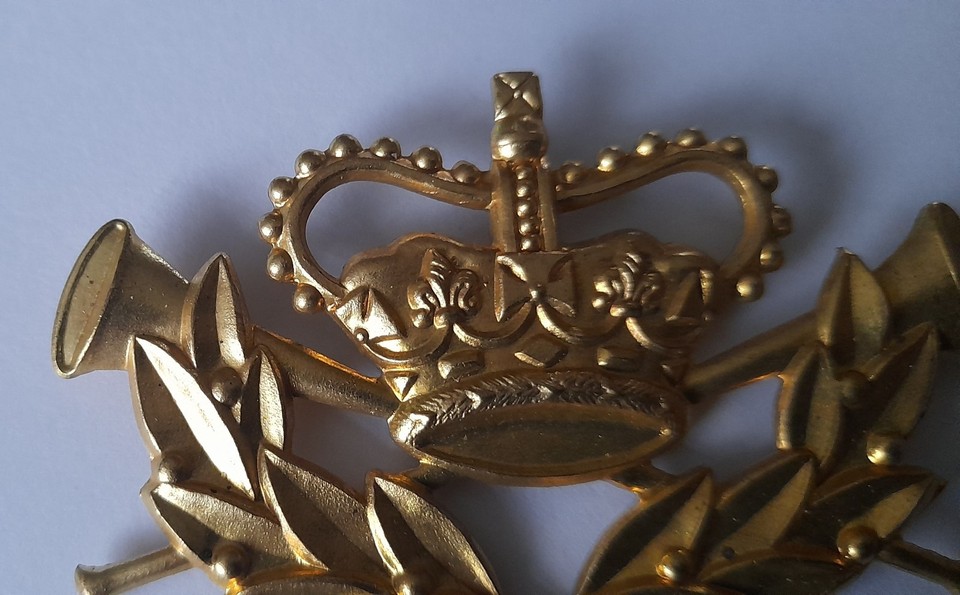 General Post Office ( GPO ) Vintage brass cap badge | eBay UK