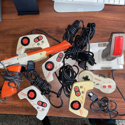 Nintendo NES Accessory Bundle. 5 Controllers 1 Zapper Gun Joystick ...