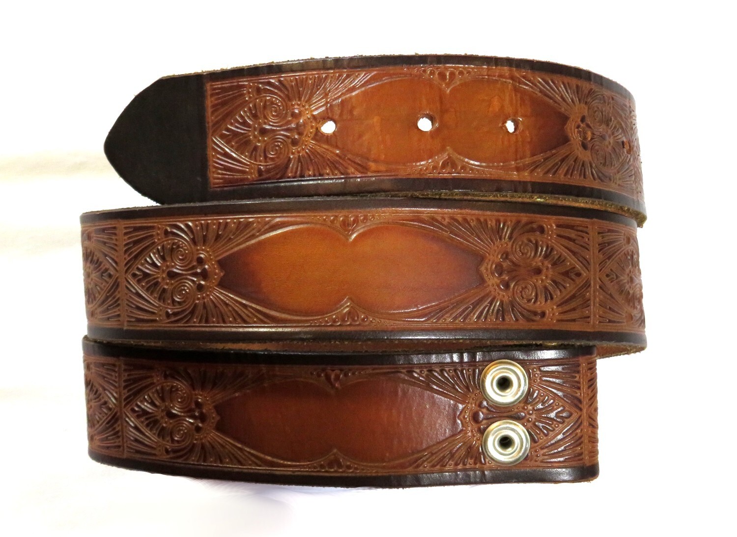 Tooled Leather Vintage 70's Belt DECO SCROLL DETAILS … - Gem