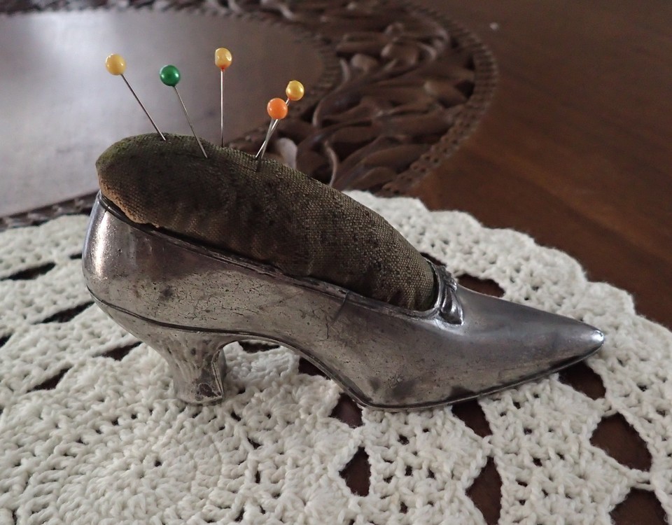 ANTIQUE BRONZE 1910 SLIPPER PIN CUSHION. JENNINGS BROS JB1671 | eBay ...