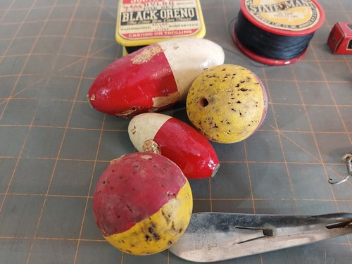 Lot Vintage Fishing Lures Bobbers String Wooden Plastic Cork Lube Oiler ...