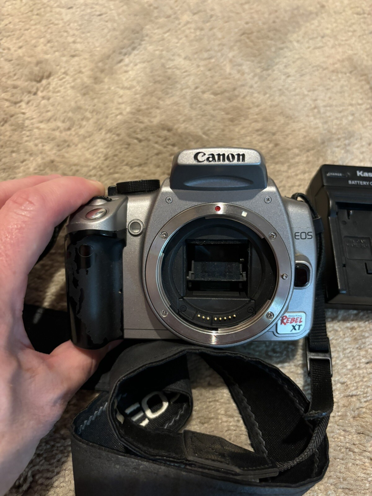 Canon EOS Digital Rebel XT / EOS 350D 8.0MP Digital SLR Camera - Black ...