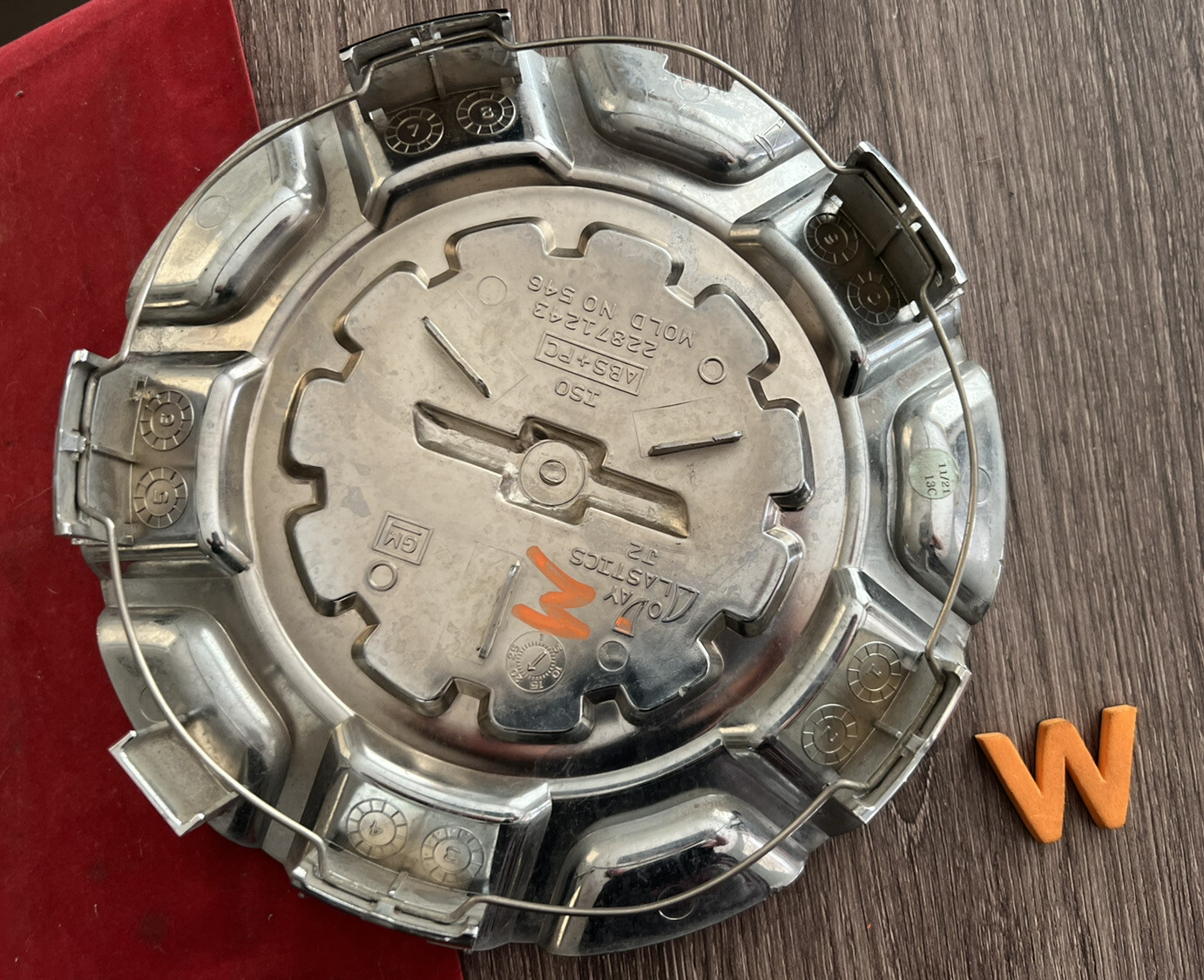 #W 1) 2014-2018 SILVERADO 1500 high country CHROME CENTER CAP 22871243 ...