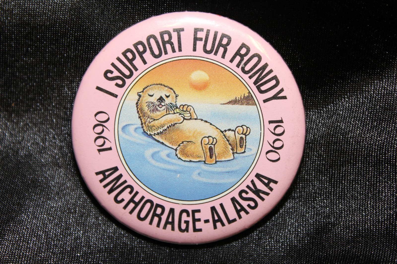 1990 Fur Rondy Rendezvous Collector Pin Button Alaska - Otter Sunest ...