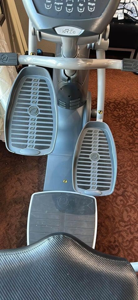 Octane Fitness xRide xR6e Seated Elliptical ~ In Excellent used shape ...