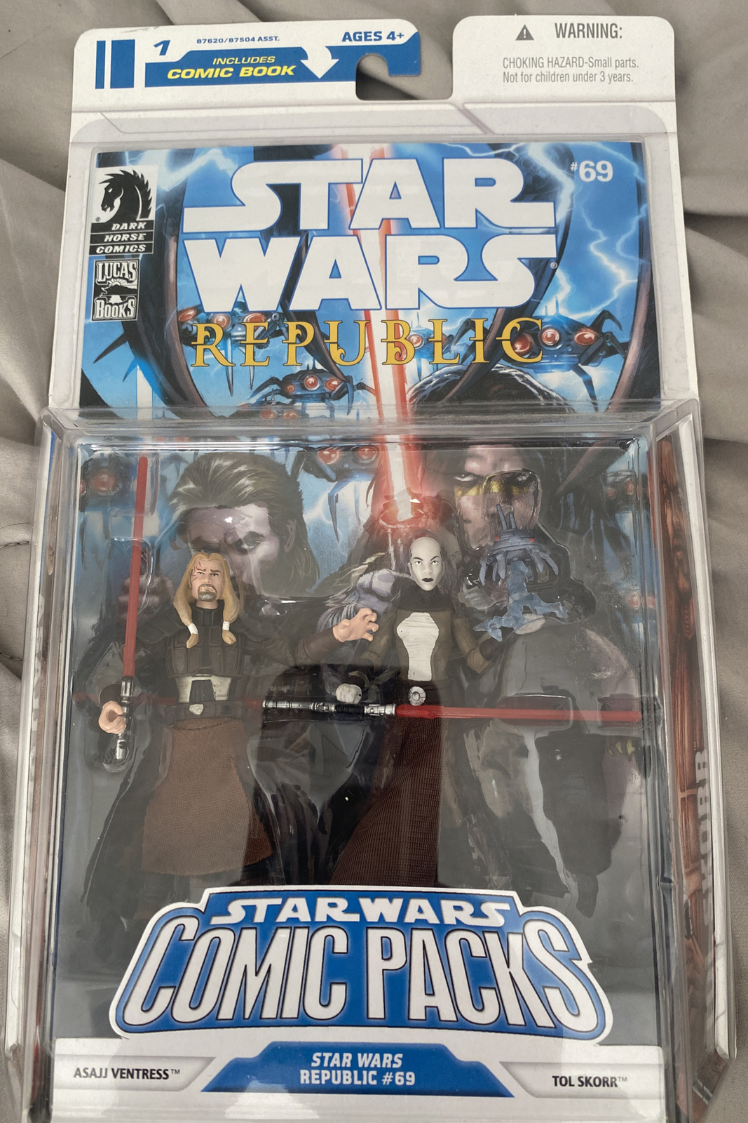 Star Wars Comic Packs REPUBLIC #1, Asajj Ventress , Tol Skorr Action ...