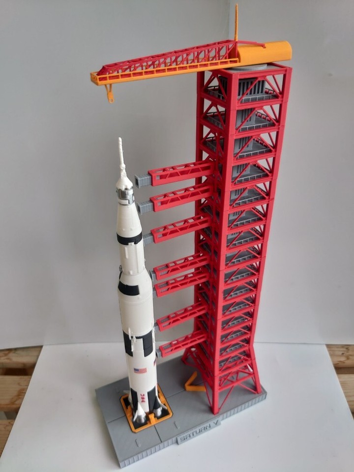 1/400 Scale NASA Saturn V Rocket Launch Tower Frame Model Toy Ornament ...