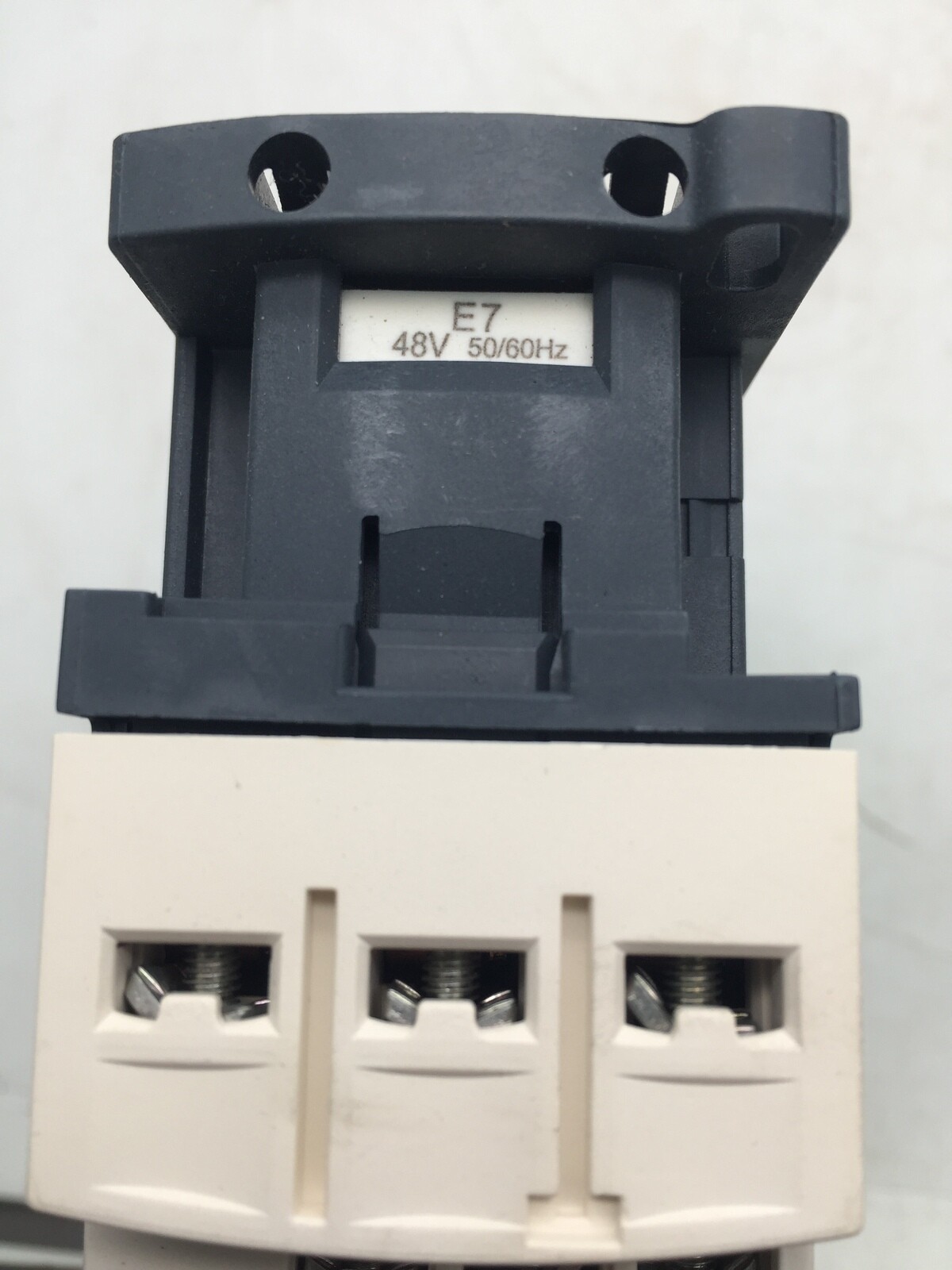 Schneider Electric CAD32E7 Square D CAD 32 Control Relay Telemecanique ...