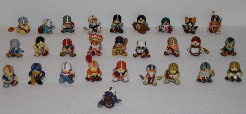 Very Rare Vintage 1983 NFL Huddles PVC Figures FULL SET of 28 Bills ...