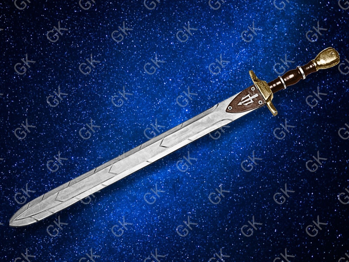 Percy Jackson Holding Sword Percy Jackson And The Olympians' Cast And