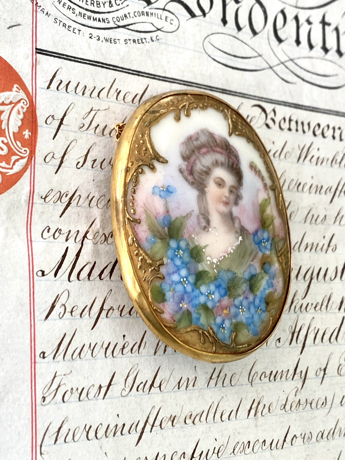 Antique Victorian Lady Gold Gilt Portrait Brooch Came… - Gem