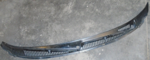 2001 Saturn SC2 SC 2 Front Windshield Wiper Motor Cover Panel Vent ...