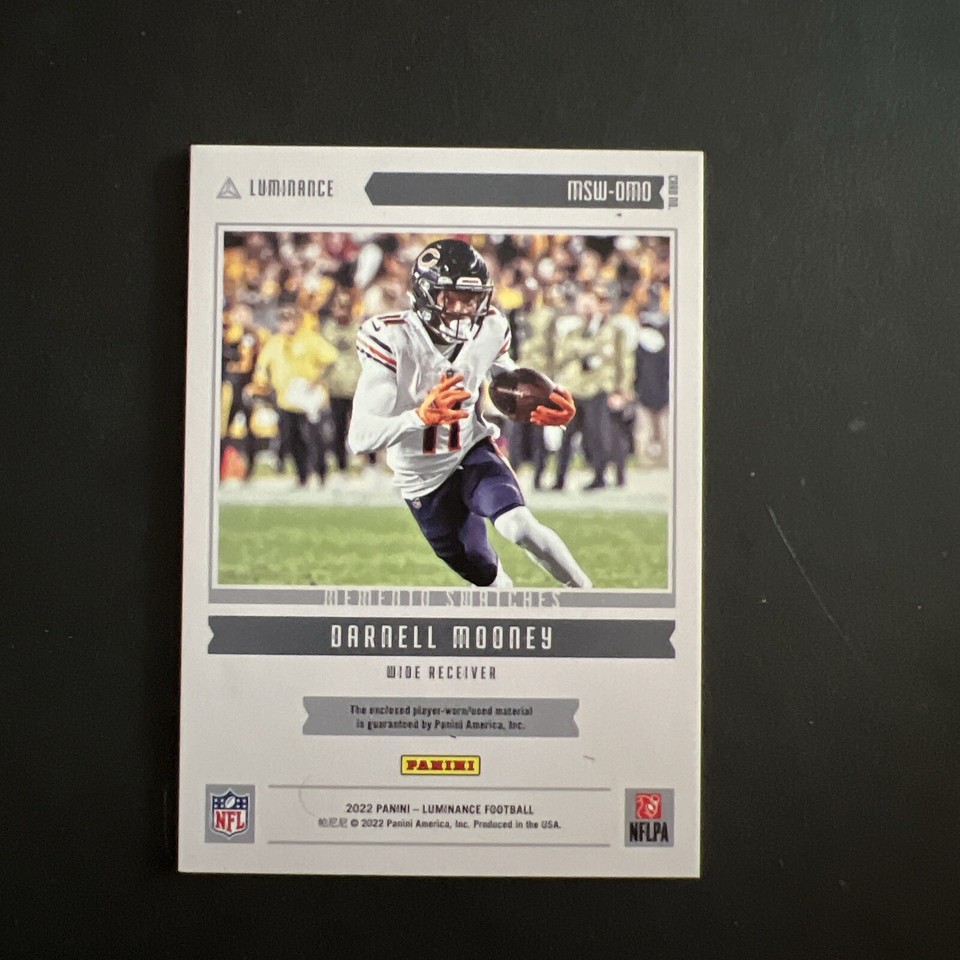 Darnell Mooney 2022 Luminance Memento Jersey Patch /49 Chicago Bears ...