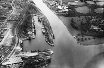 Claverhouse Bleachworks Claverhouse Road Dundee Scotland 1930s OLD ...