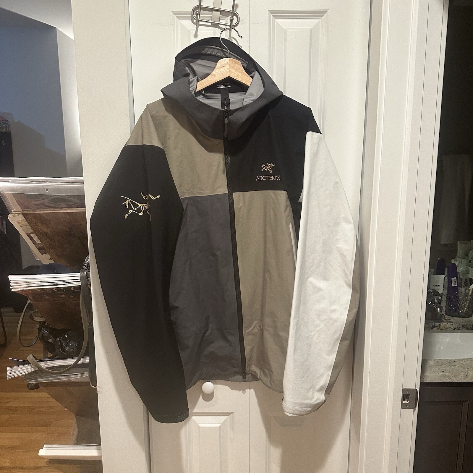 ARC’TERYX × BEAMS GORE TEX BETA JACKET SZ MENS XL - N… - Gem