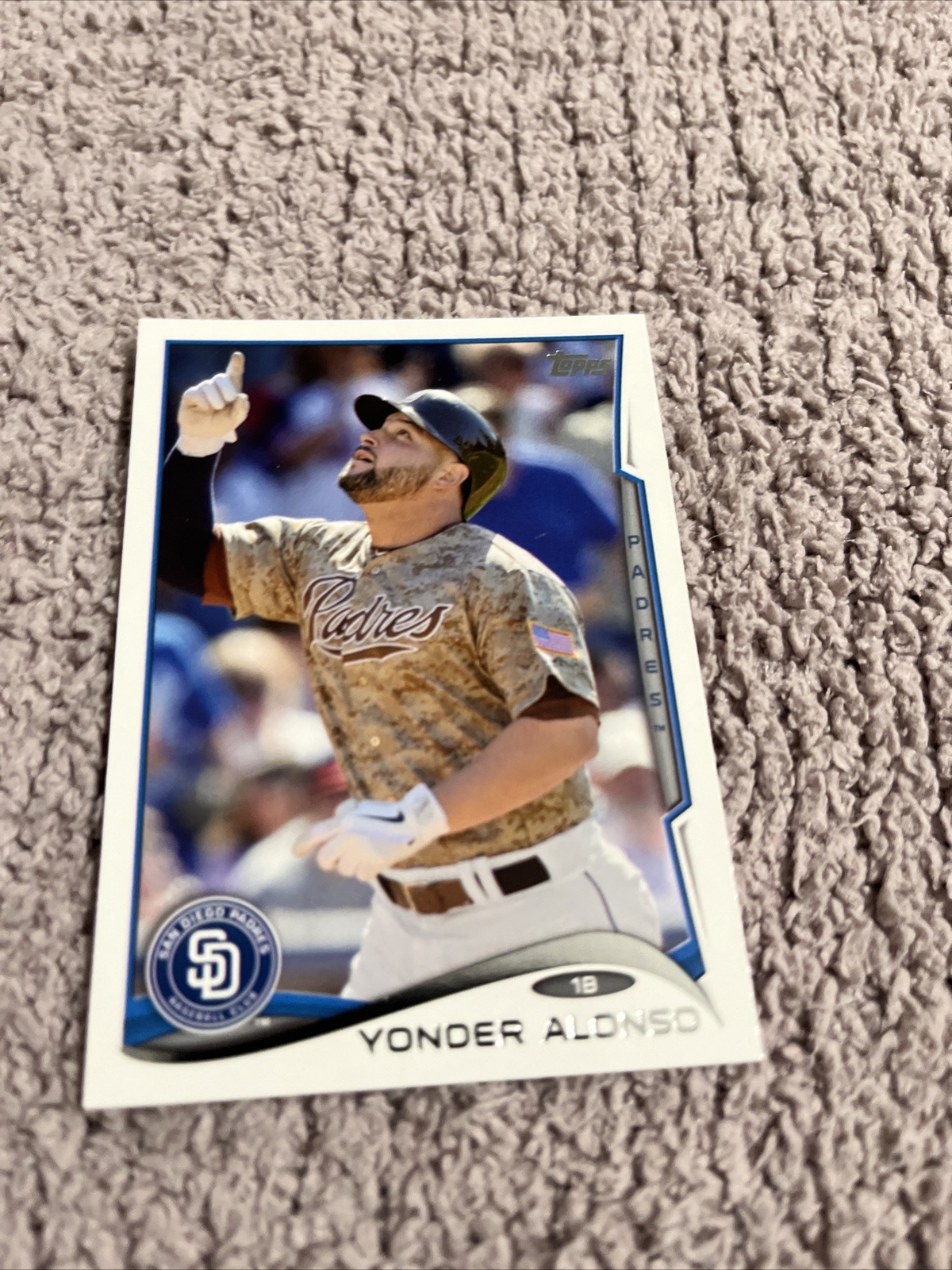 2014 Topps Series 1 San Diego Padres Baseball Card #129 Yonder Alonso ...