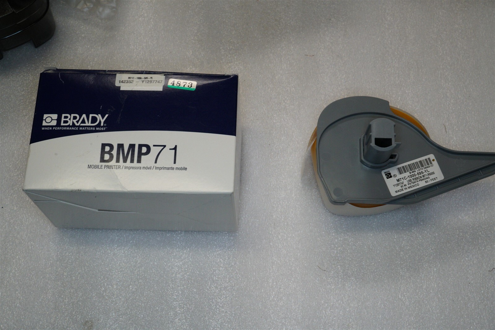Brady M71c-1000-595-yl Bmp71 Tape B-595 Indoor/outdoor Vinyl Film Size ...