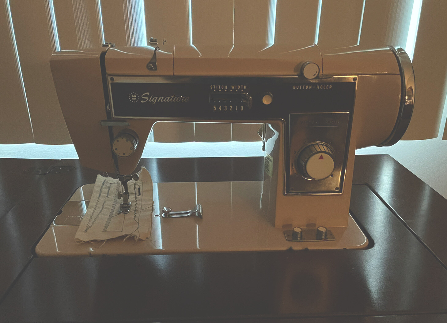 Vintage Montgomery Ward Signature Sewing Machine Cabinet Chair Cams ...