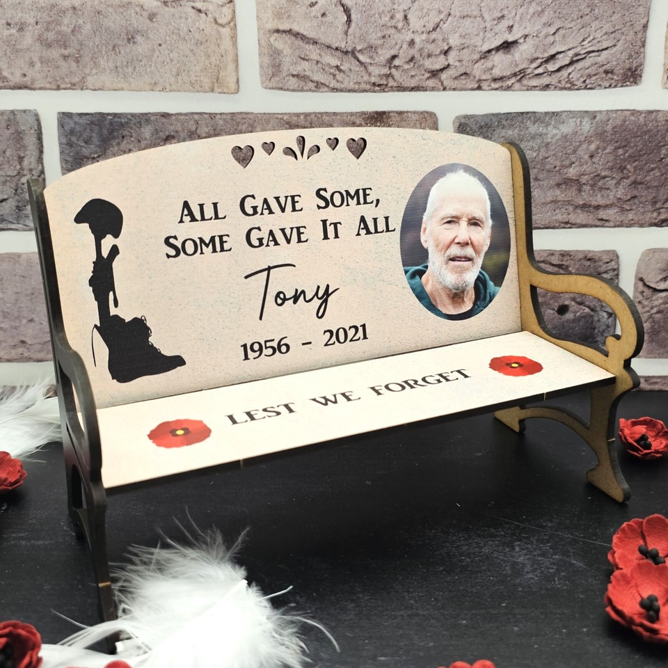 Wooden Personalised Remembrance Day Lest We Forget Memomory Bench ...