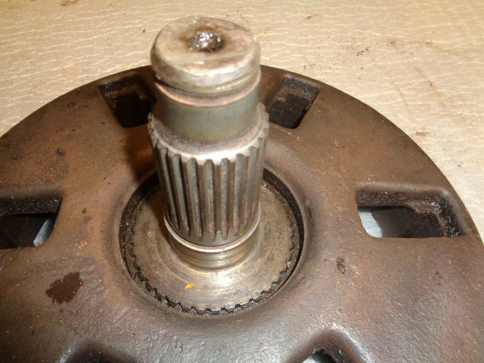 JOHN DEERE 1010 CRAWLER / DOZER STEERING CLUTCH BRAKE DRUM - DRIVE ...