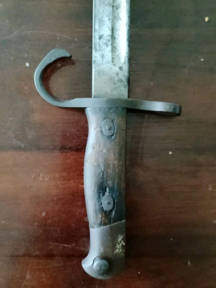 Original WWII Japanese Type 30 Arisaka Bayonet w/ Scabbard - Hooked ...