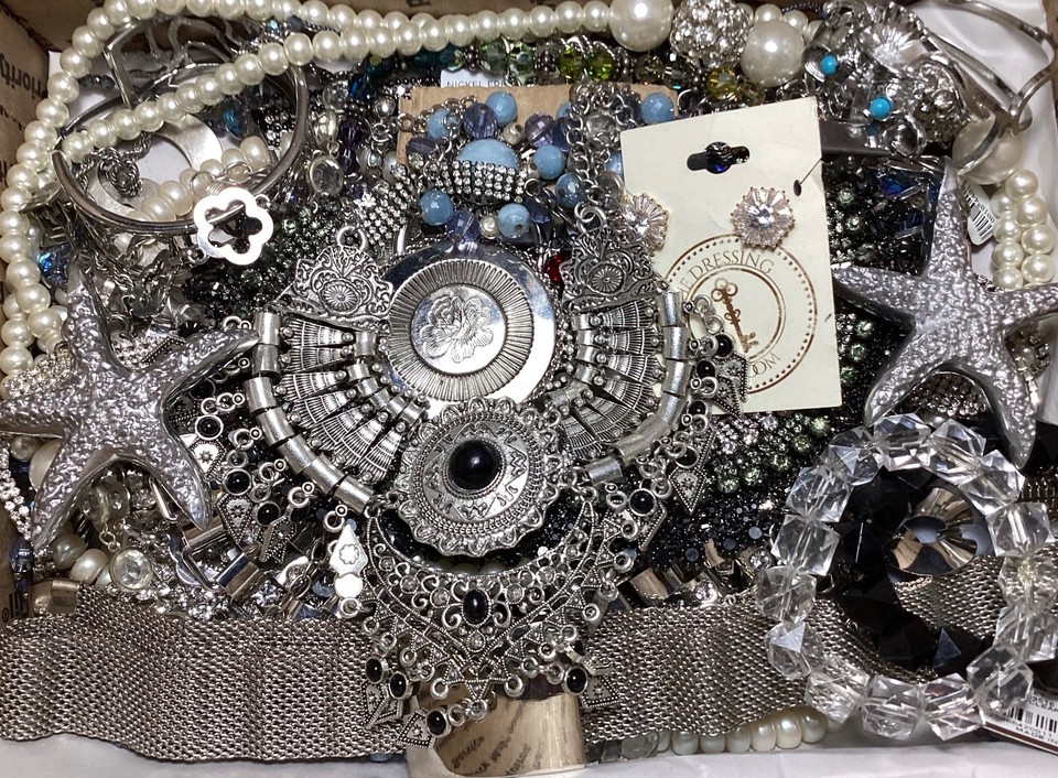 FASHION JEWELRY LOT RHINESTONE SILVER TONE NO BROKEN PIECES 7.04 POUNDS ...