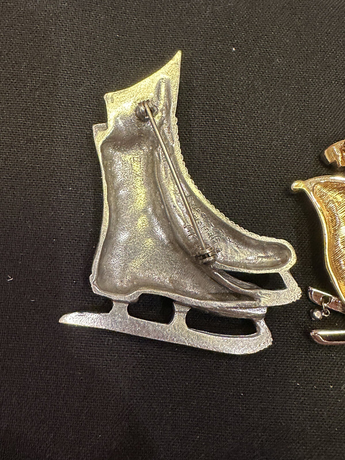 Pair Of Vintage Ice Skating Silver Gold Tone Pin Brooch Robert Hall | eBay