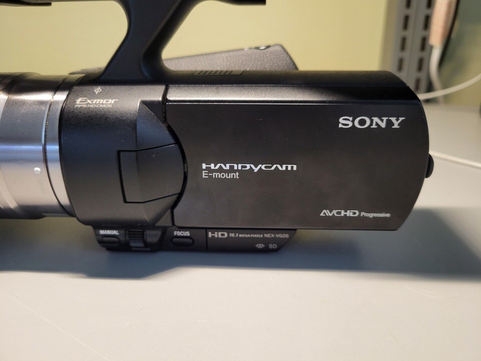 Sony NEX-VG20 HD Video Camcorder with Sony E 55-210mm SEL55210 Zoom ...