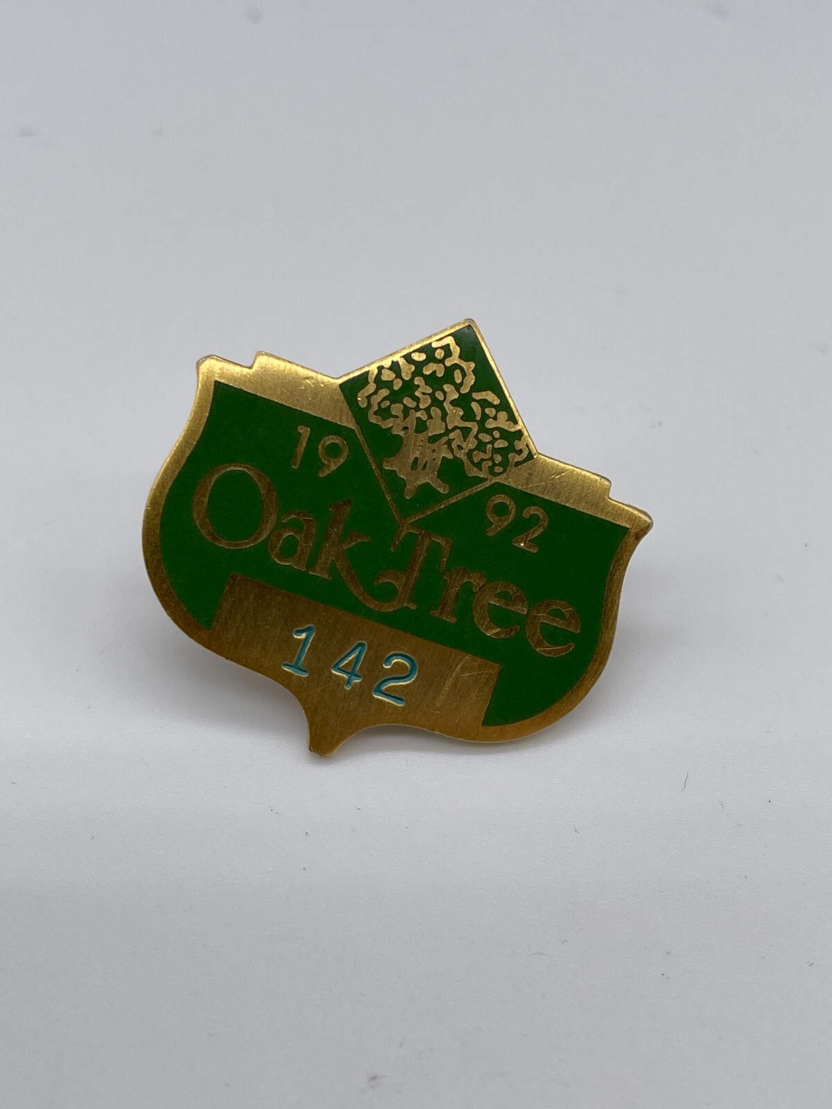 Vintage 1992 Oak Tree #142 Horse Track Racing Lapel Pin Rare | eBay