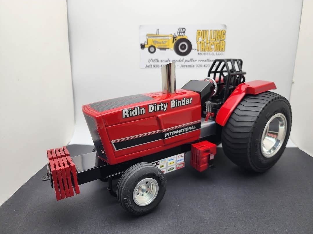 Custom Ertl international 88 Series 1/16 Scale Pulling Farm Toy Tractor ...