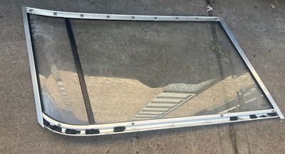 1992 LARSON HAMPTON 220 Boat Front Right Glass Windshield Piece | eBay