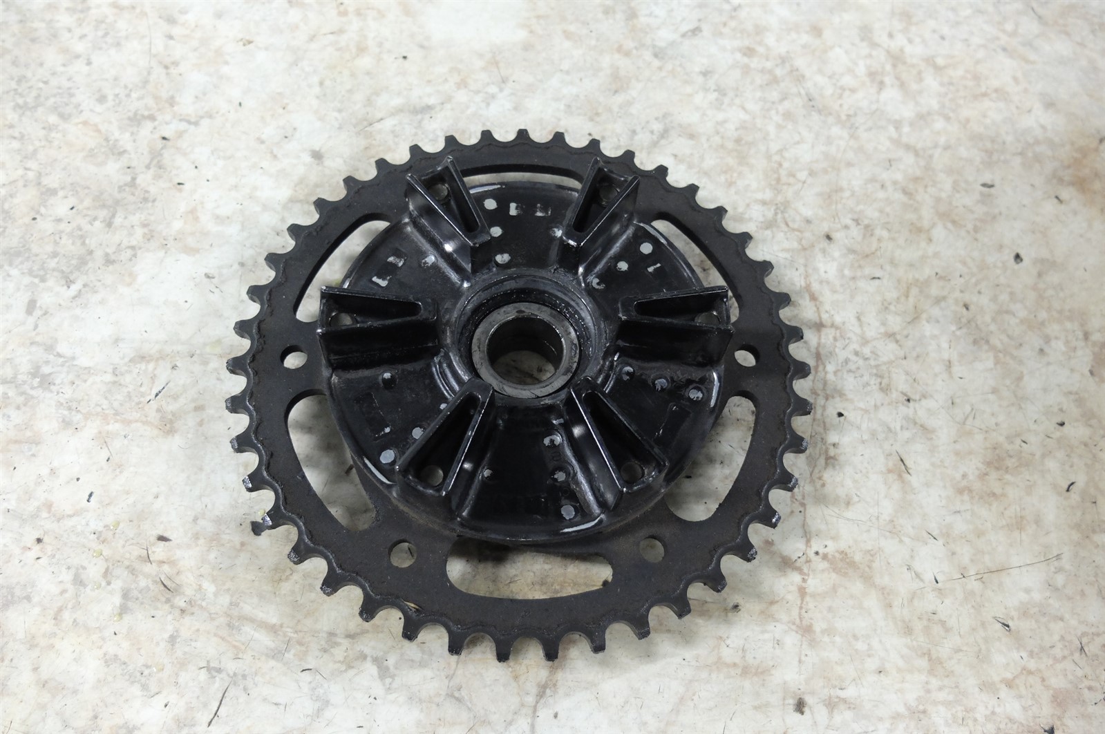 99 Yamaha R1 YZFR1 YZF YZFR 1 R 1 1000 rear back drive hub and sprocket ...