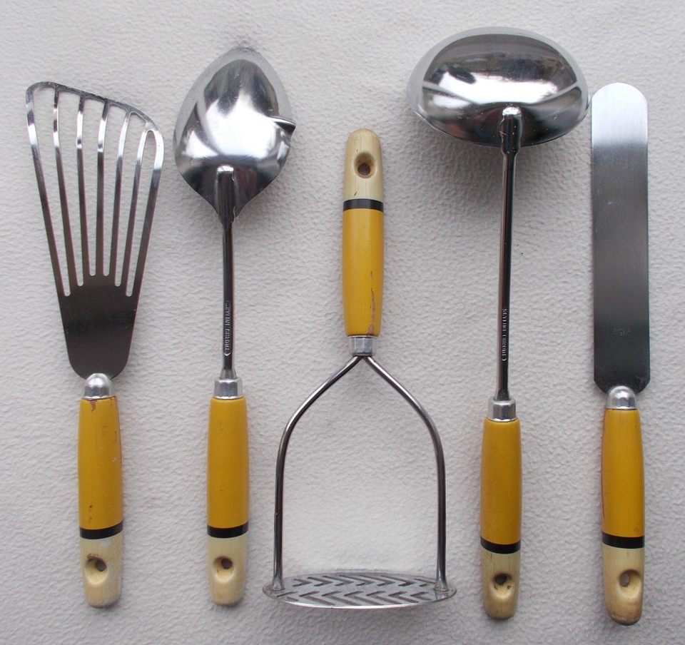 Vintage 1950's / 60's SKYLINE Yellow Handled Kitchen Utensils ~ 5 x ...